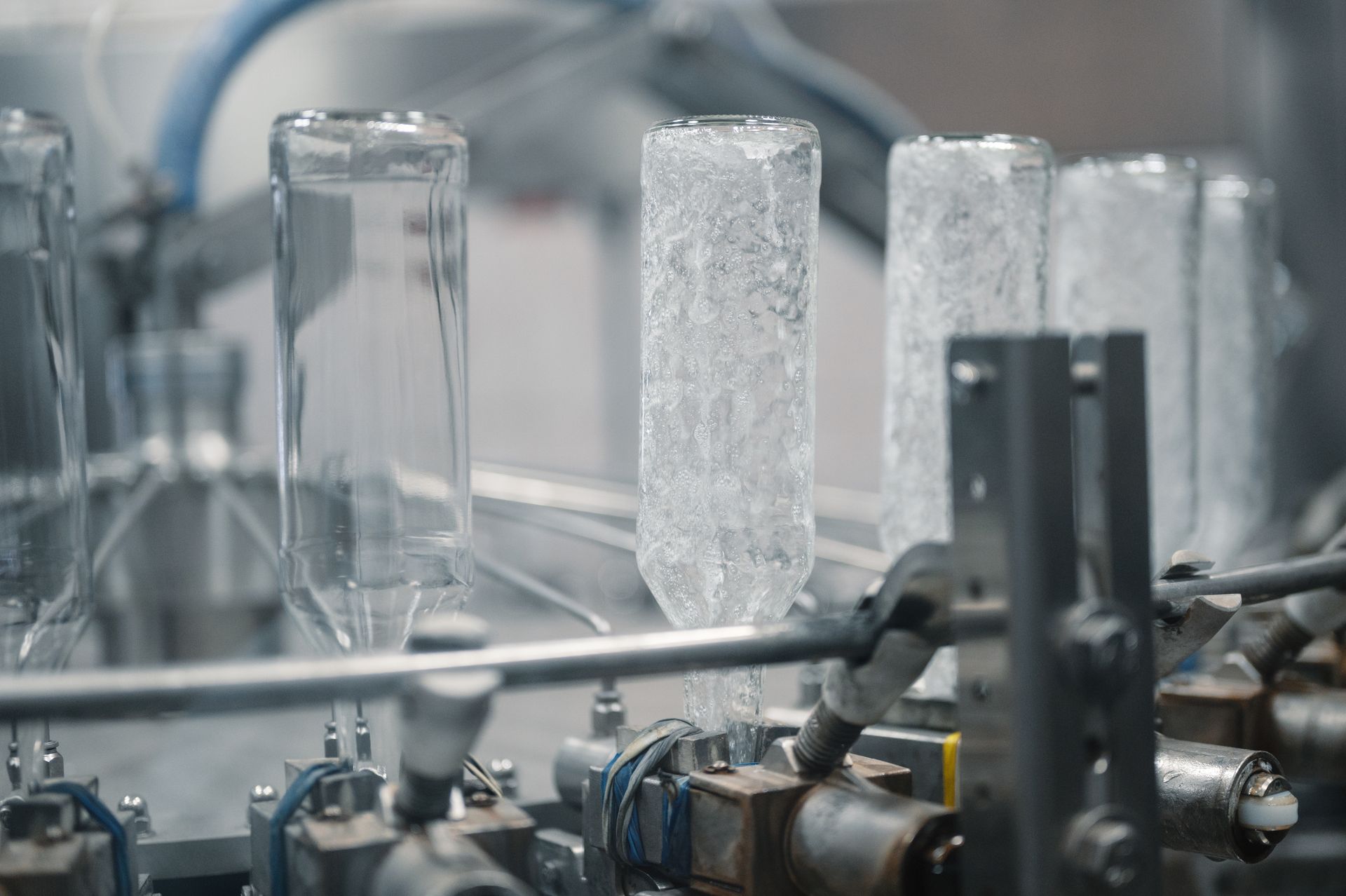 Microbial Monitoring in Food and Beverage Production | rqmicro